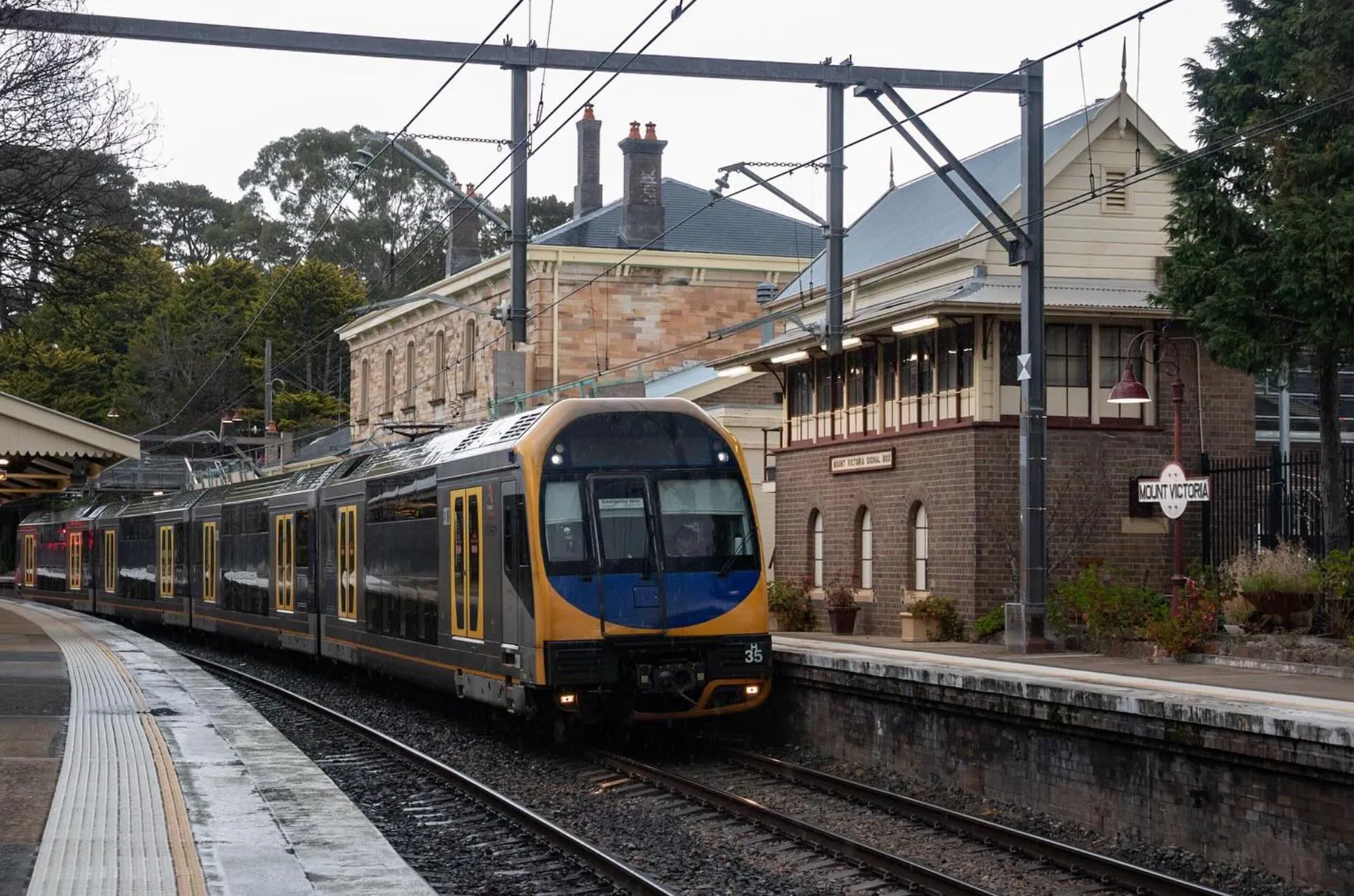 How to Plan a Day Trip from Sydney to the Blue Mountains